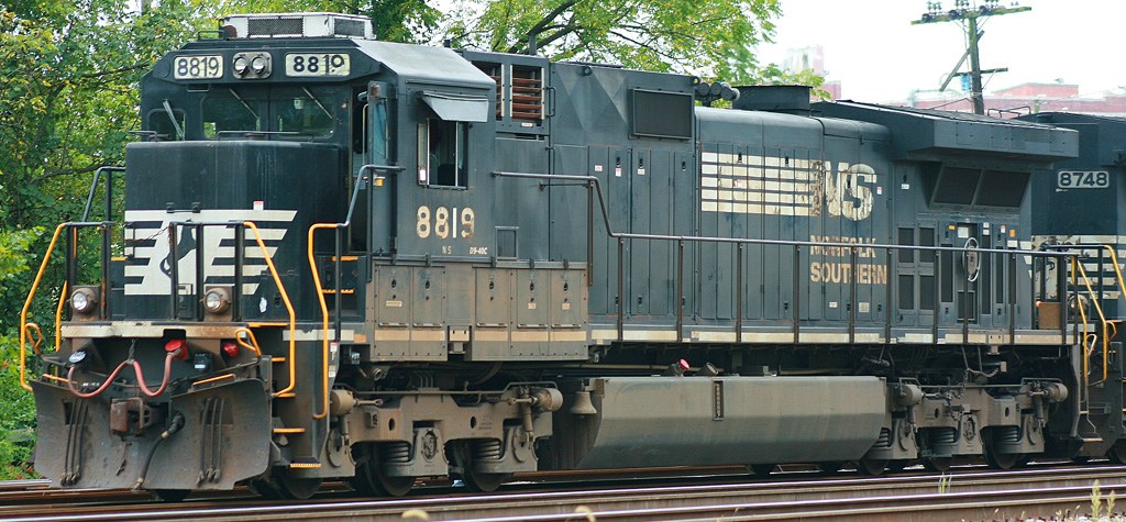 NS 8819